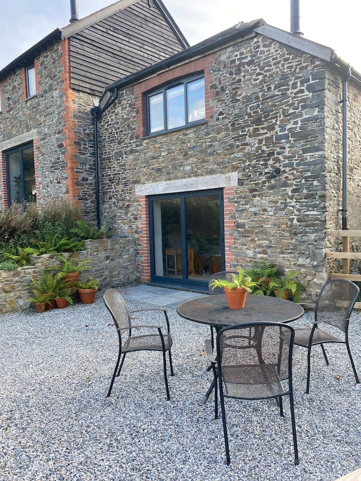 Stone Barn Nestled In Nature, Dog & Child Friendly - Cornwall