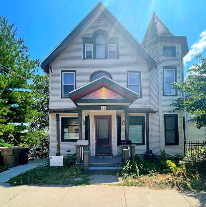 Spaight St Victorian On The Lake - Madison