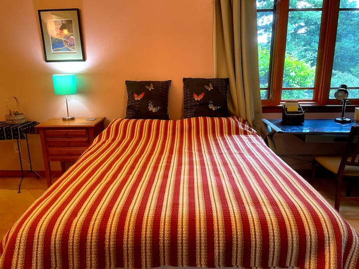 Quiet Studio. Private Entrance. Parking. - Palo Alto, CA