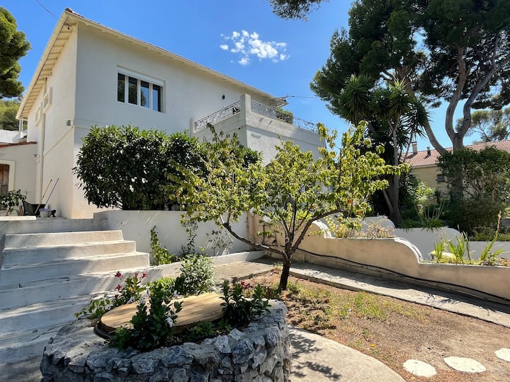 Studio Avec Jardin Dans Maison - Marseille