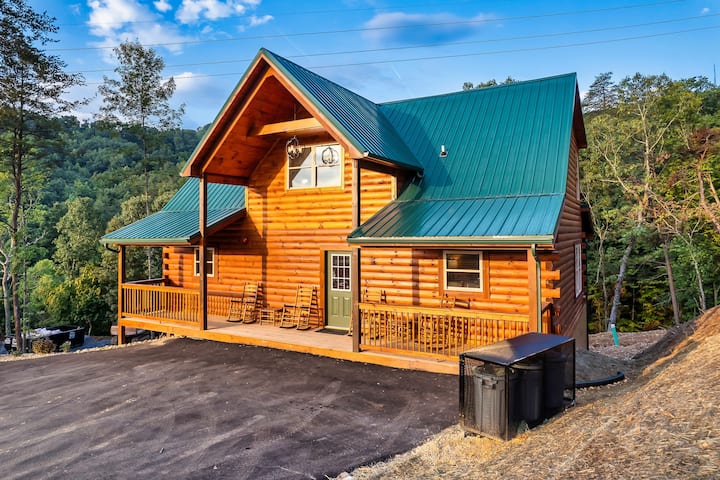 New Build/large 2800sqft/4 Kings/hottub/game Rm - Pigeon Forge, TN