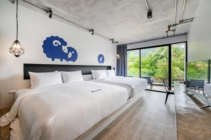 Khao Lak - Party Double Room & Breakfast - Khao Lak