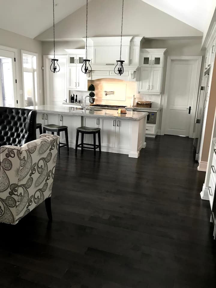 Grimsby By The Lake - Cozy Room - Grimsby