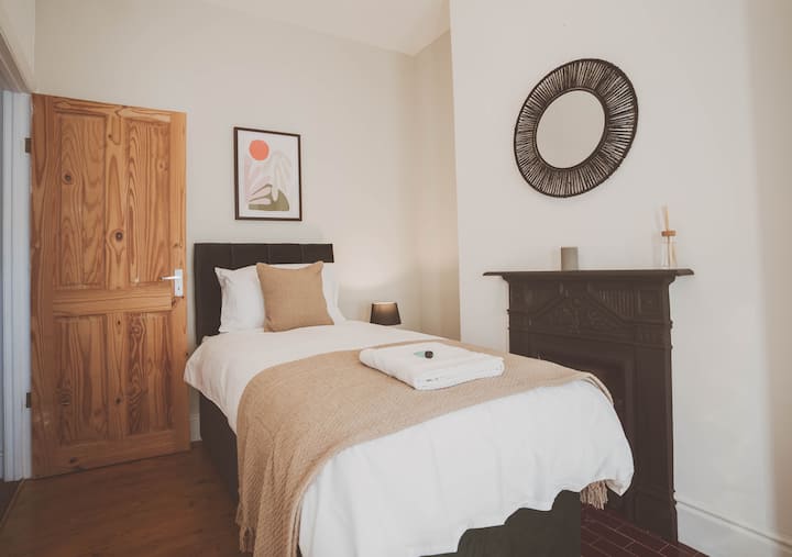 Digs 5 Beds 2bth Near City Centre M6/a444 - Coventry