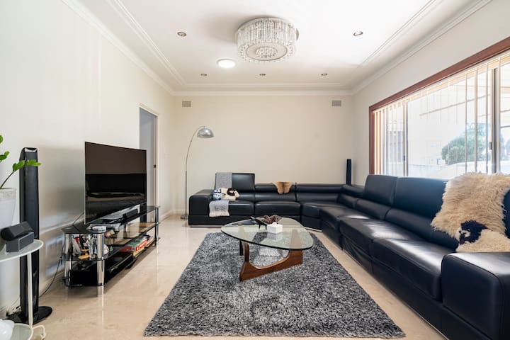 Newly Renovated Bedrooms - Bondi Beach