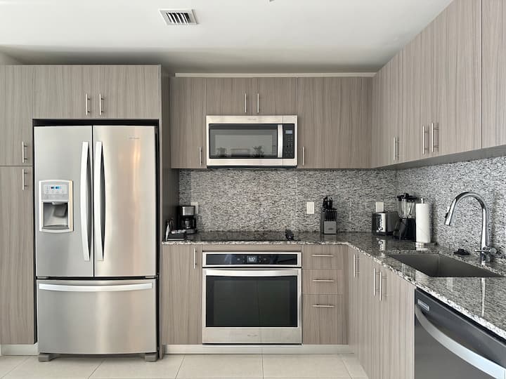 Luxury Apartment In Doral ! - Doral, FL