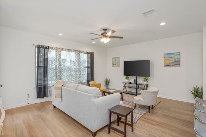 Chic Townhouse By Lsu - Baton Rouge, LA