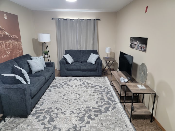 Apartment #6 On Sycamore - Sioux Falls, SD