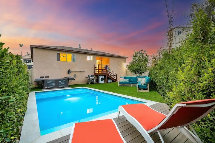 Private Pool & Hot Tub-walk To Beach, Pet Friendly - Coronado, CA