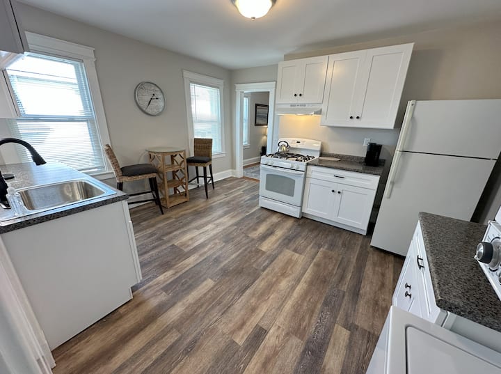 Newly Updated Unit 6 - West Hartford, CT