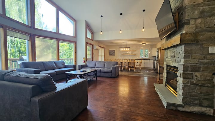 All-season 8br Vacation Chalet At Blue Mountains - The Blue Mountains