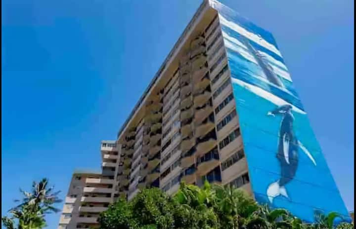 Stunning 2bdrm Condo In Waikiki - Honolulu, HI
