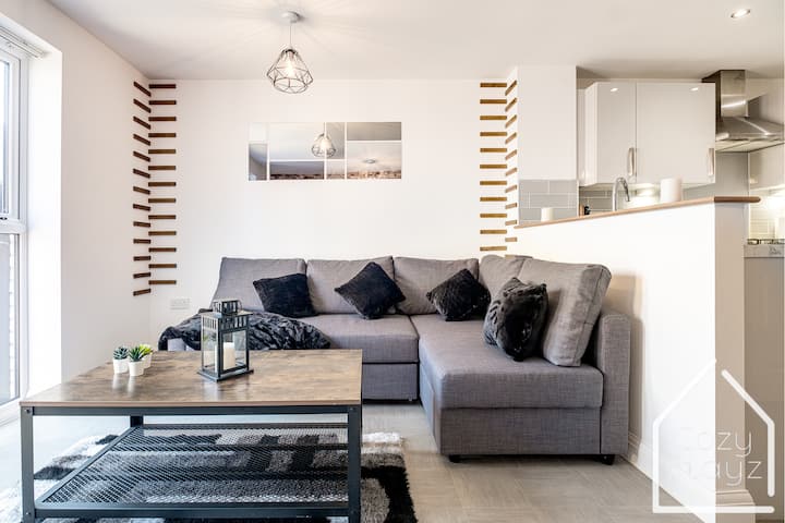 Modern 5br Apt | City Centre Stay | Parking - Birmingham