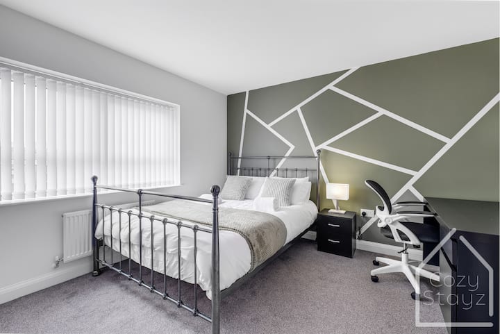 *Last Min* | Spacious | 5 Bed | City Centre - Birmingham