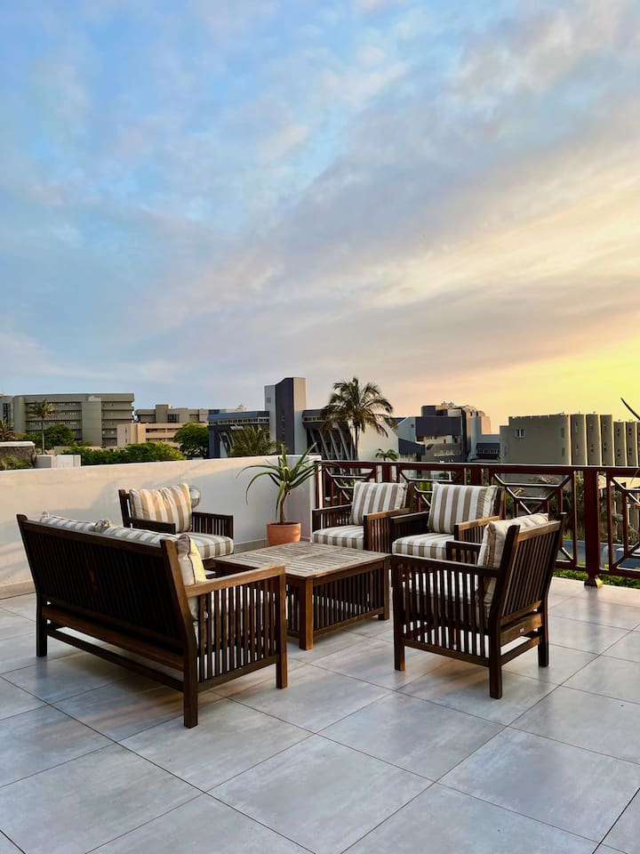 Ballito Penthouse With Sea Views - Dolphin Coast