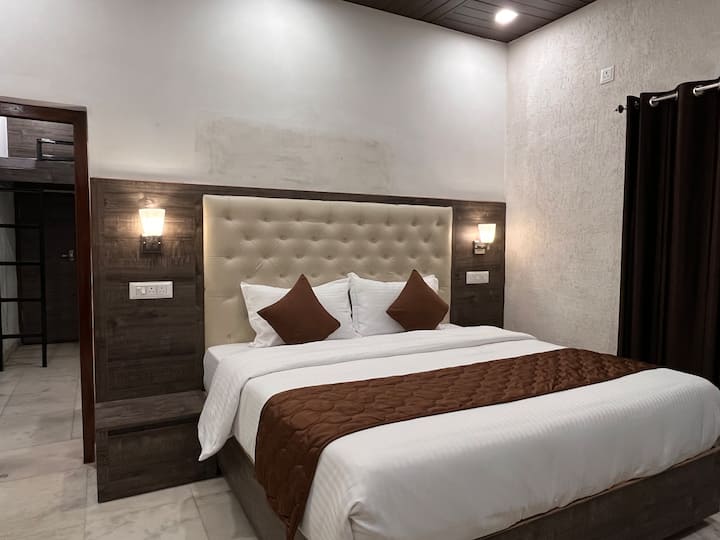 Gulmarg Residency/ Deluxe Room - マウント・アビュー