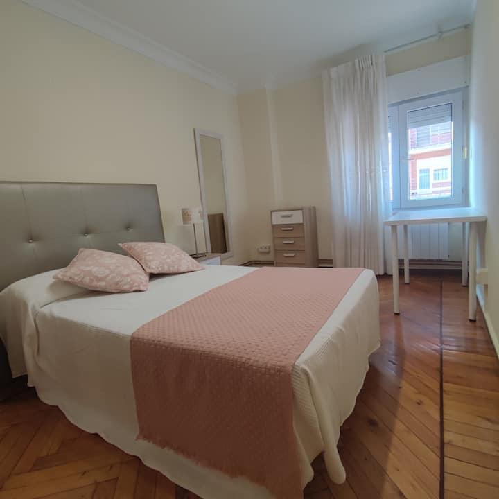 Apartamento Centro Con Ascensor - Solares