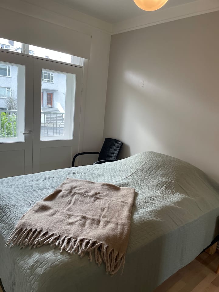 Cozy Room Near The City Center - Reykjavík