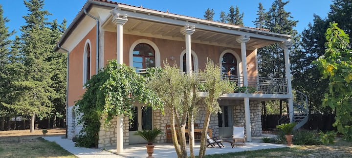 Maison De Charme Au Centre-ville D'uzès (Piscine) - Uzès