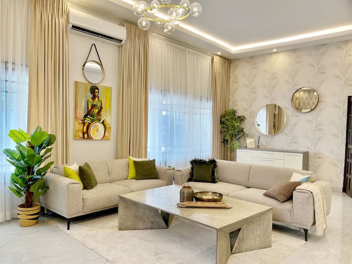 5 Bdrm Dream House+ Rooftop In Upmarket East Legon - Ghana