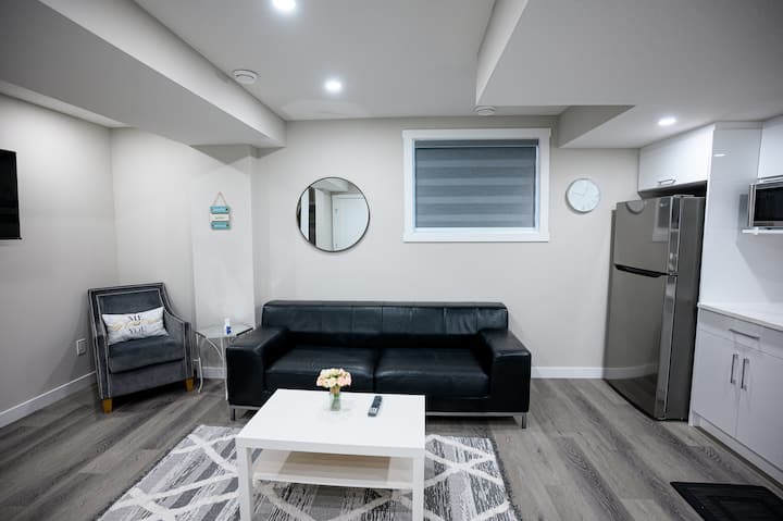 Legal Secondary Suite Basement - Calgary