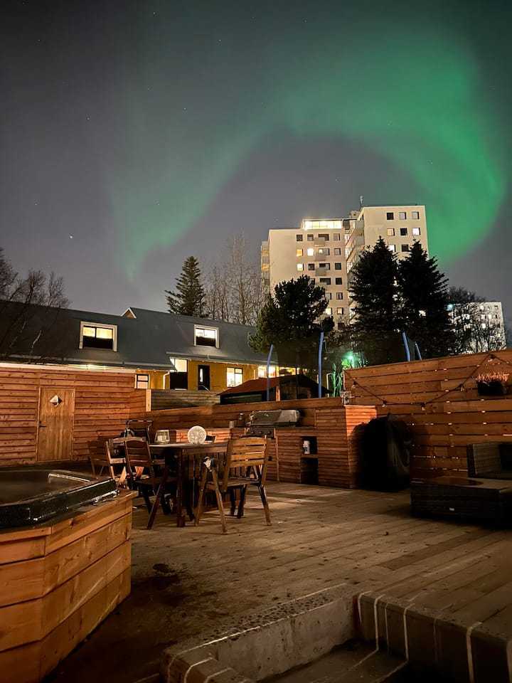 Townhouse In Rvk - Private Garden - Reykjavik