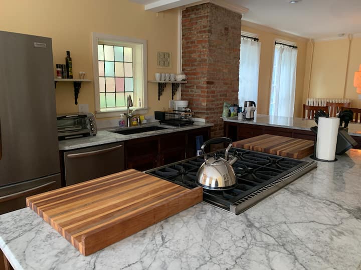 Spacious, Central With Chef Kitchen & Grand Piano - Ithaca, NY