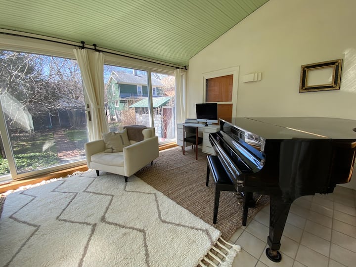 Spacious, Central With Chef Kitchen & Grand Piano - Ithaca