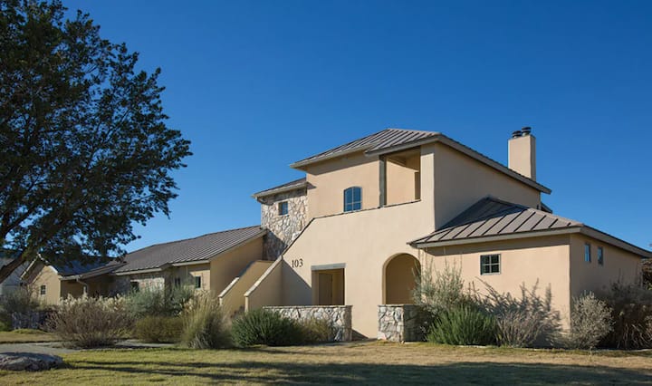 Stablewood Springs- 2 Bedroom Presidential Suite - Hunt, TX