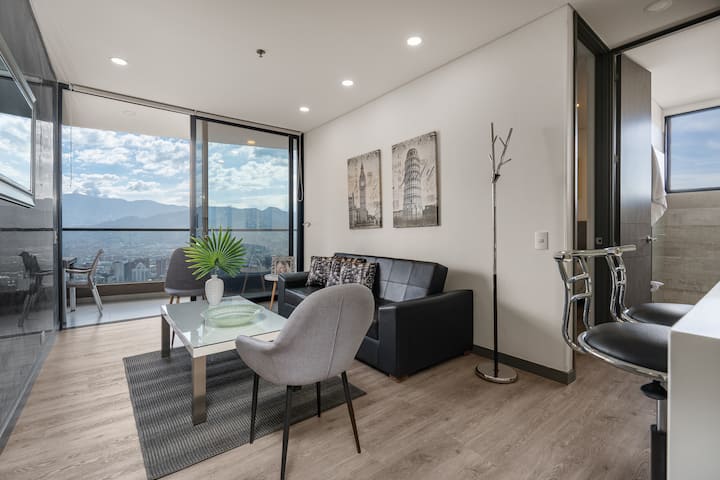 Luxury 2 Bedroomer, High Floor With Stunning Views - Medellín
