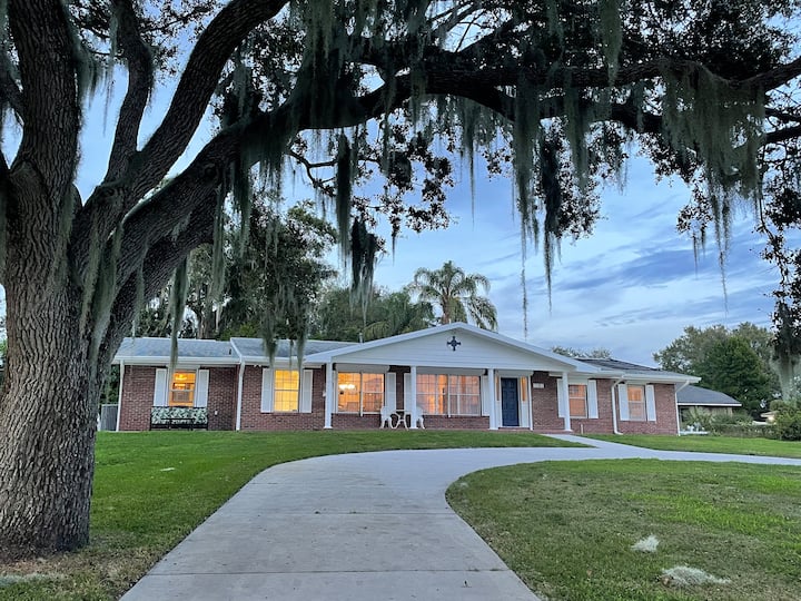 Winter Heaven Lakefront House - Winter Haven
