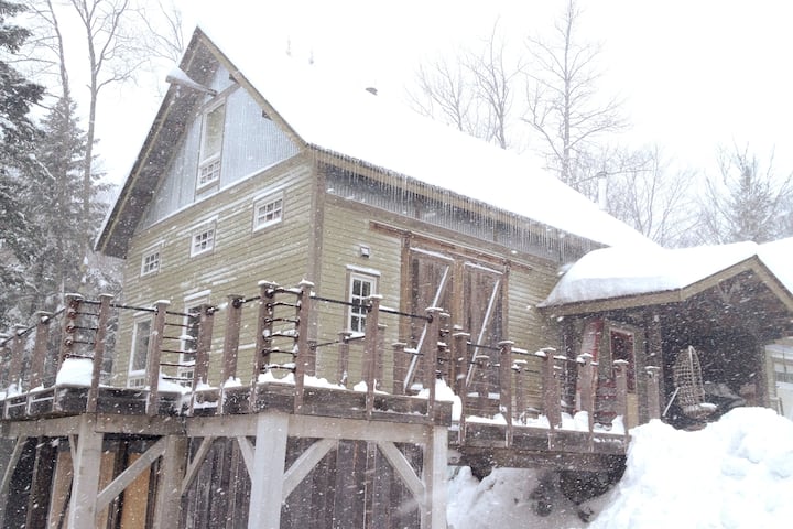 Reinvented New England Barn Skihome - Jay, VT