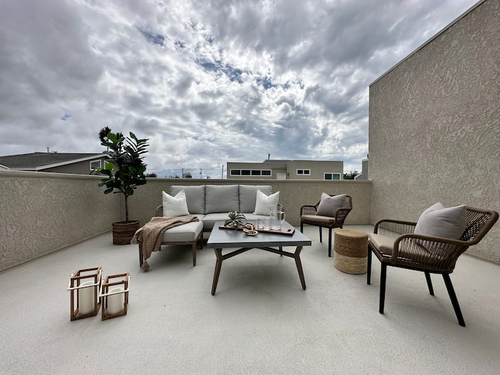 Luxe Coastal Living Cottage C - Huntington Beach, CA