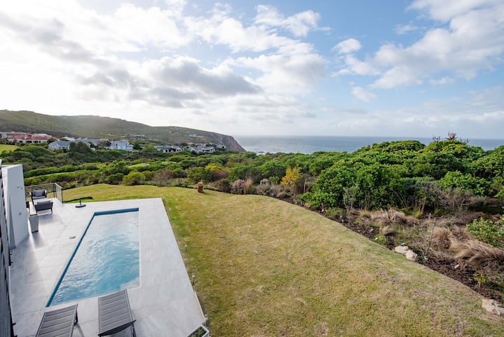 4 Beds, Private Pool, Spacious, Garden, Sea View - Knysna