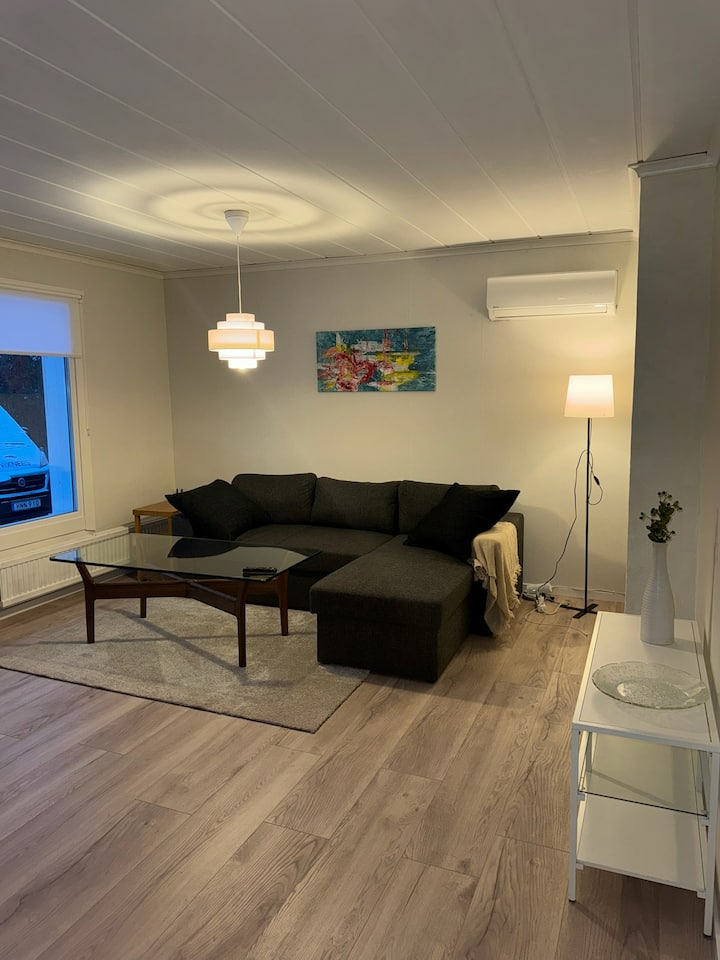 Centralt Belägen Stor Villa. - Boden