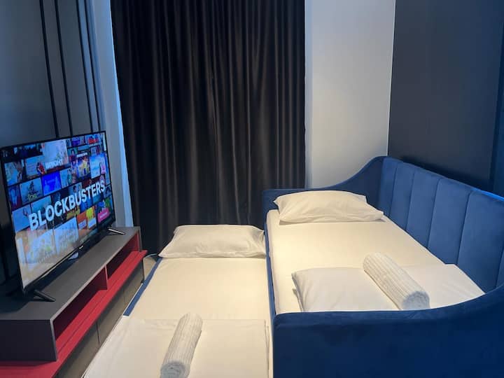 Awesome Axon Bukit Bintang 1 To 4 Pax - Klcc Trx - Kuala Lumpur