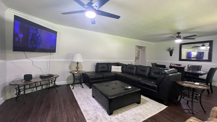 Bee Tree Hollow Vacation Rentals - Norris Lake