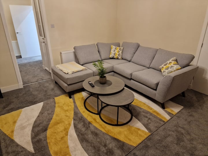 Catalina - Modern 2 Bedroom Bungalow - Elgin