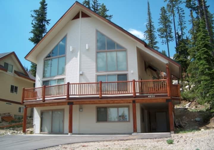 Bear Pause Chalet - Big White Ski Resort, BC