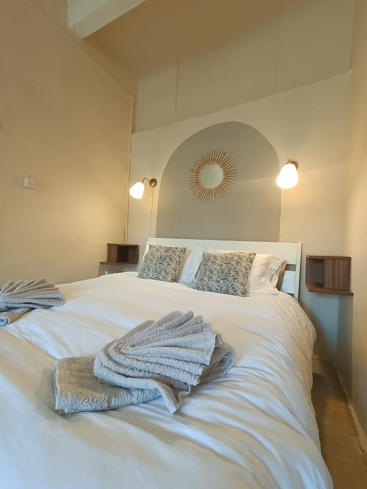 Three Floor Authentic Home With Cinema - La Valette