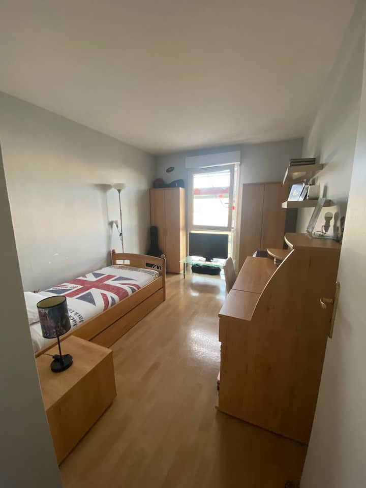 Chambre 12m2 Dans 80m2 Calme Accès Jeux Olympiques - Ivry-sur-Seine