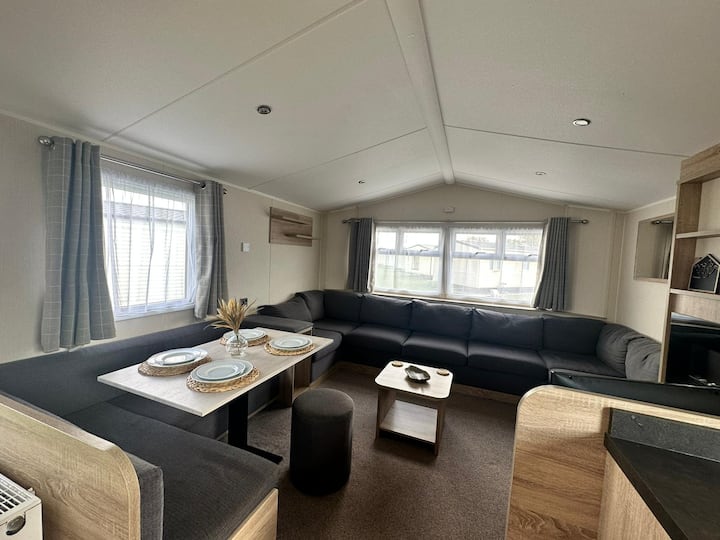 8 Berth:3 Bed Holiday Home (0.5miles To The Beach) - Essex