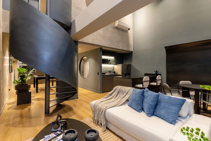 The Spot Bldg Penthouse 53 - Billard + 3 Rooms - 