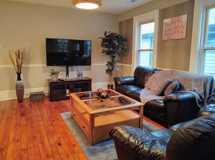 Tremont Skylight Suite - Cleveland, OH