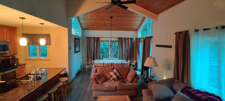 Spacious Campton Getaway - New Hampshire
