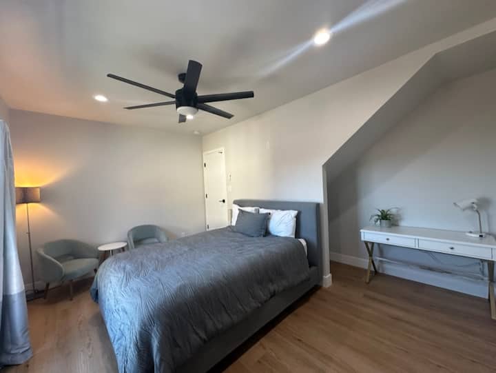 Relax In A Lovely Oakland Guesthouse - Oakland, CA
