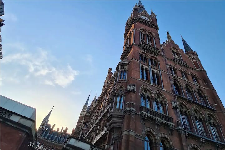 St Pancras Room 2 - King's Cross (Central London) - Greenwich