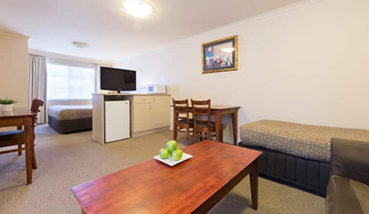 Canberra Central Parklands Studio Triple - Canberra