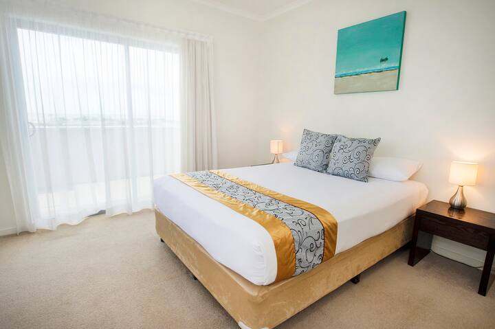 Gladstone City Central Hotel One Bedroom Apartment - Gladstone