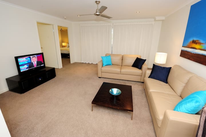 Gladstone City Central Two Bedroom Apartment - 글래드스턴 센트럴